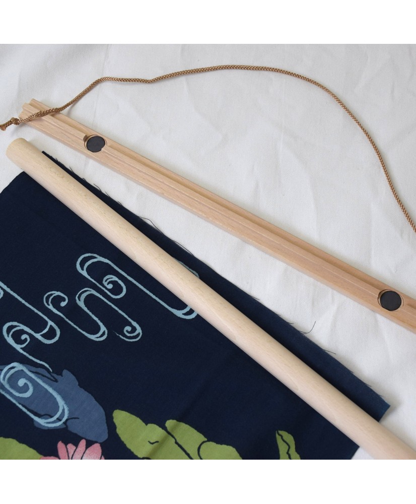 Support for Tenugui in wood