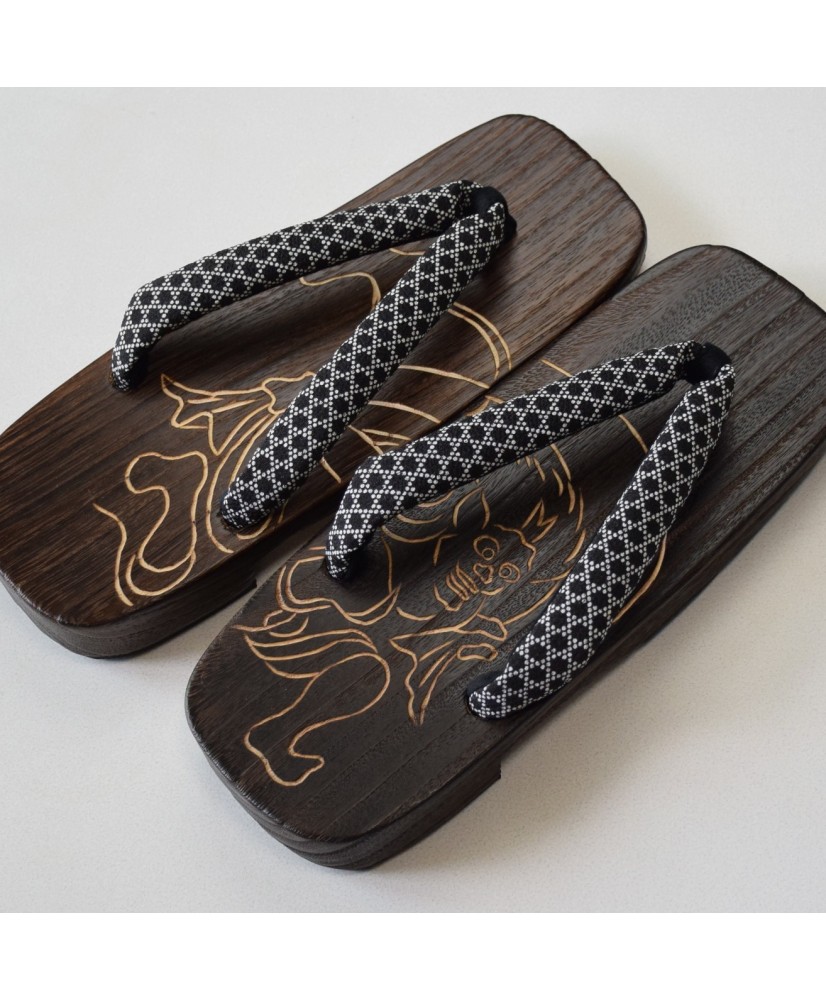 ITTOBORI GETA carved by Japanese craftsmen