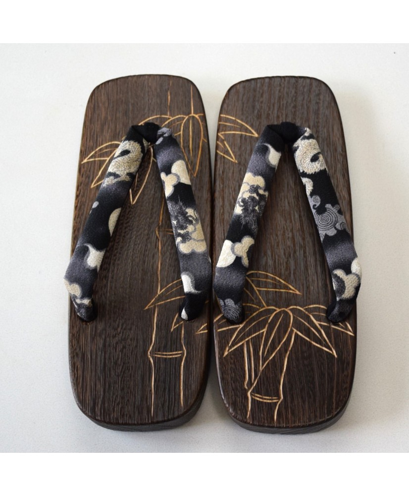 ITTOBORI GETA carved by Japanese craftsmen