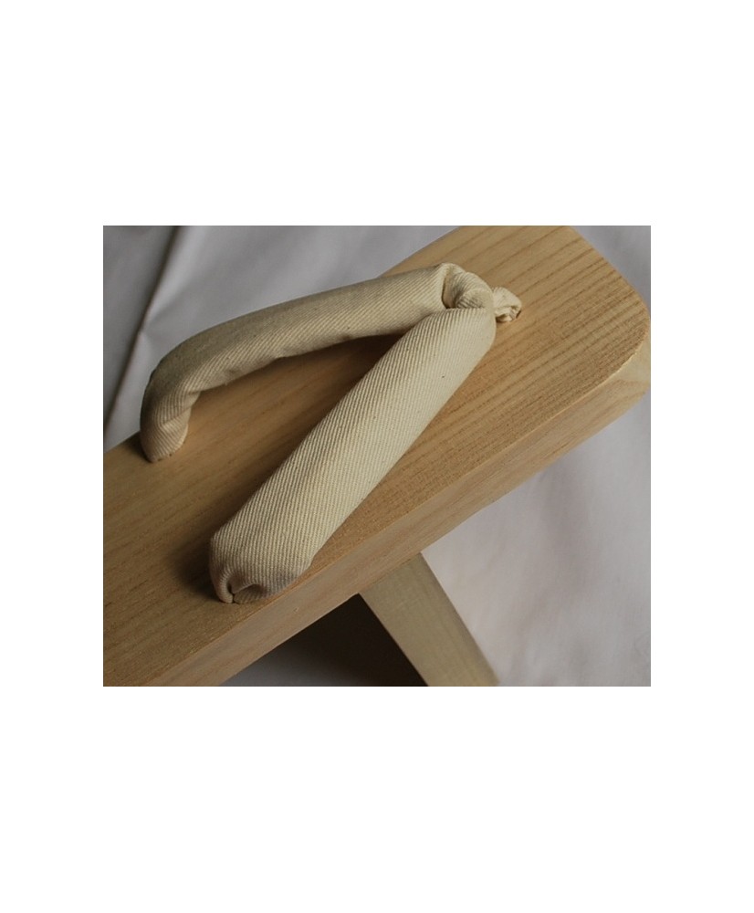 Ippon ba geta (japanese traditional sandal) with one tooth (ha).